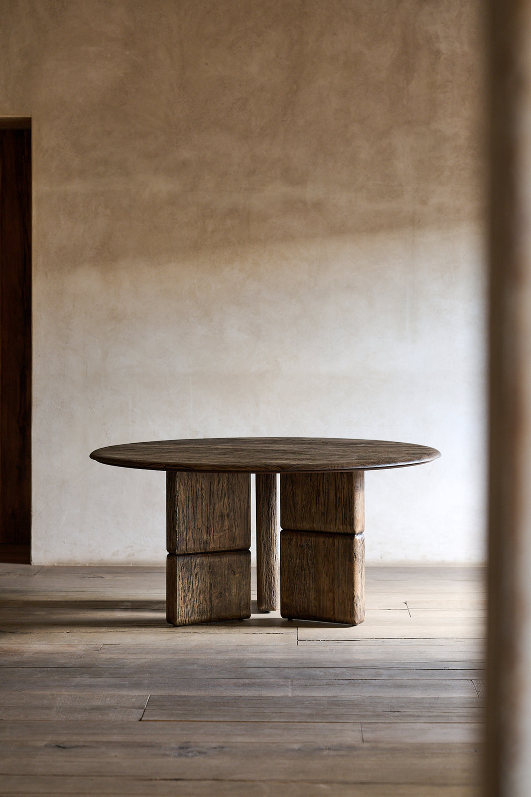 DINING TABLES – Taracea Furniture